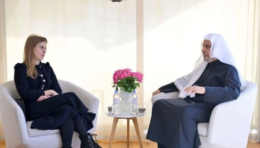 Princess Beatrice joins global leaders for discreet Davos summit appearance