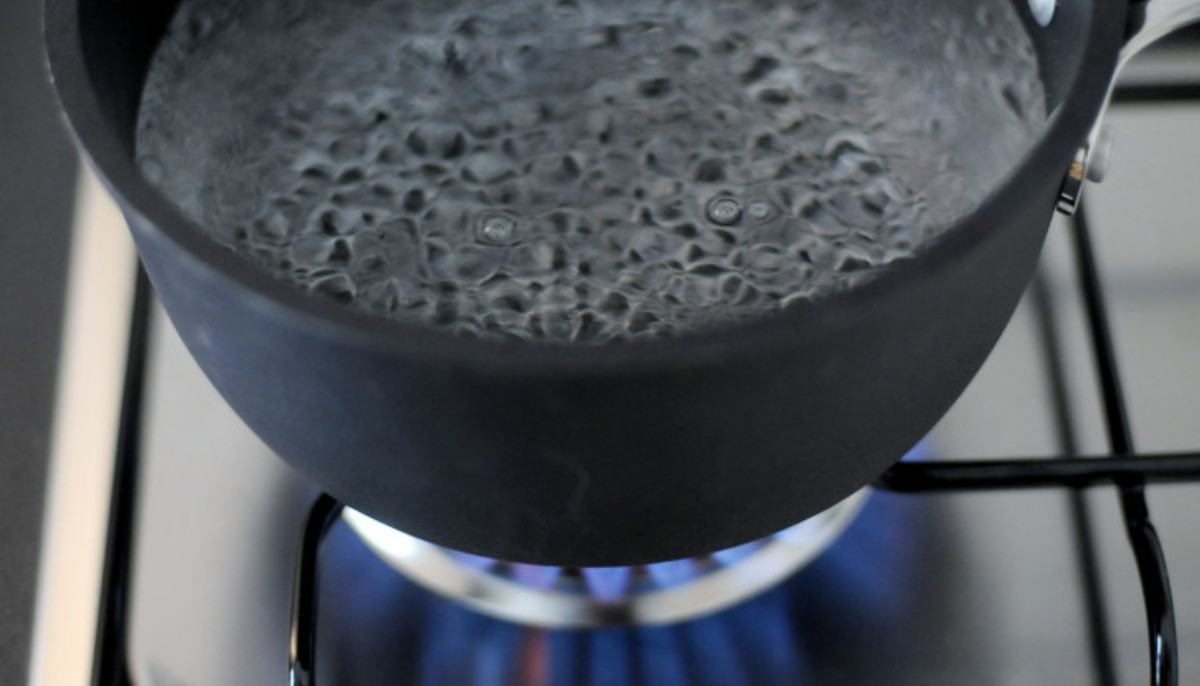 Chinese hot water trend: What nutritionists really think