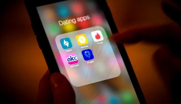 Police: Teen duo used dating apps to trap victims in armed robbery ...