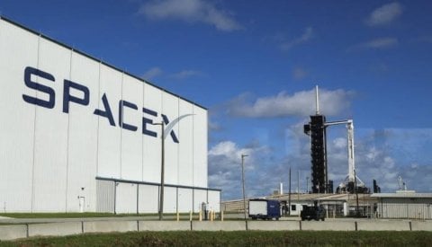 SpaceX nears $2.7 trillion valuation as stock rally tops 50%