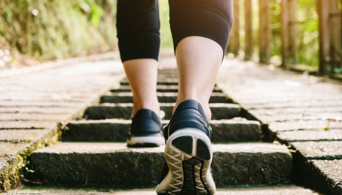 Increasing daily step count lowers cardiovascular disease and mortality ...