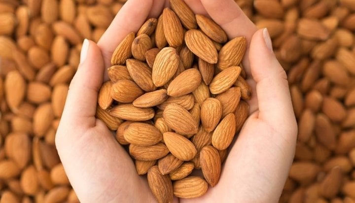 Soaking almonds: Health benefits or just a trend?
