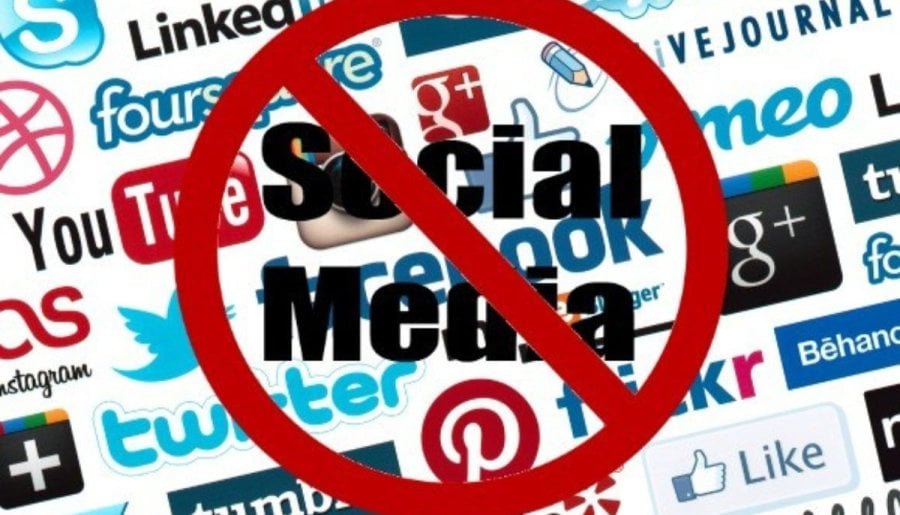 UK social media ban for under-16s sparks fierce debate