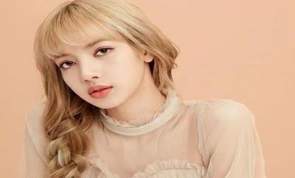 BLACKPINK Lisa creates history as female solo artist with album 'LALISA ...