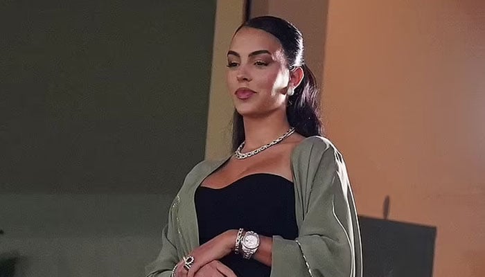 Georgina Rodriguez looks drop dead gorgeous at Qatar World Cup