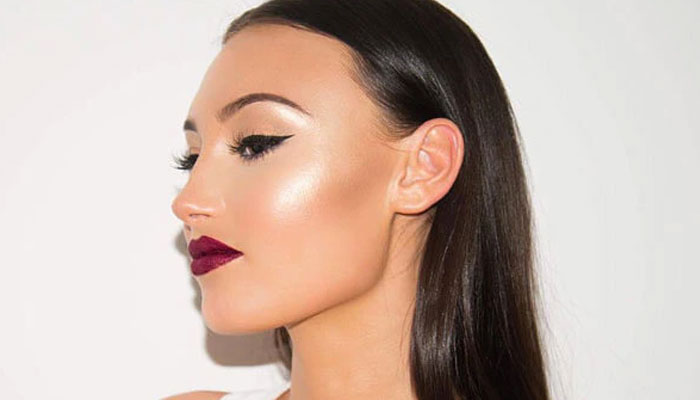 Get to know different types of highlighters and shades