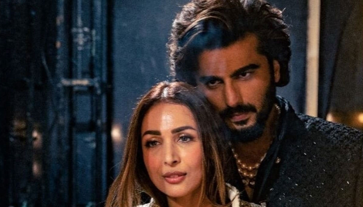 Arjun Kapoor, girlfriend Malaika Arora shine bright at a red carpet ...