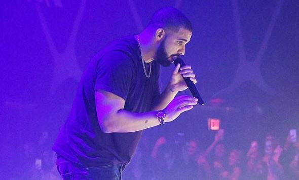 Drake gets mad at a fan for throwing vape on stage, video goes viral - Gossip Herald