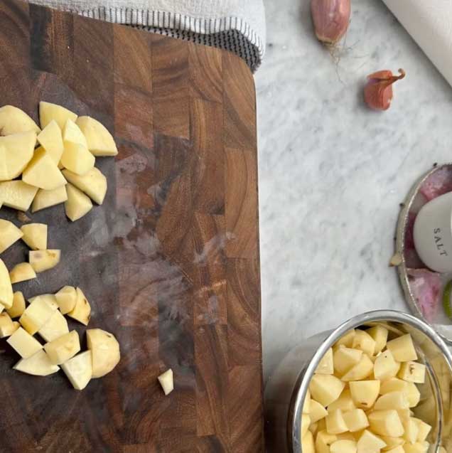 Selena Gomez offers glimpse into filming of 'Selena + Chef's new season