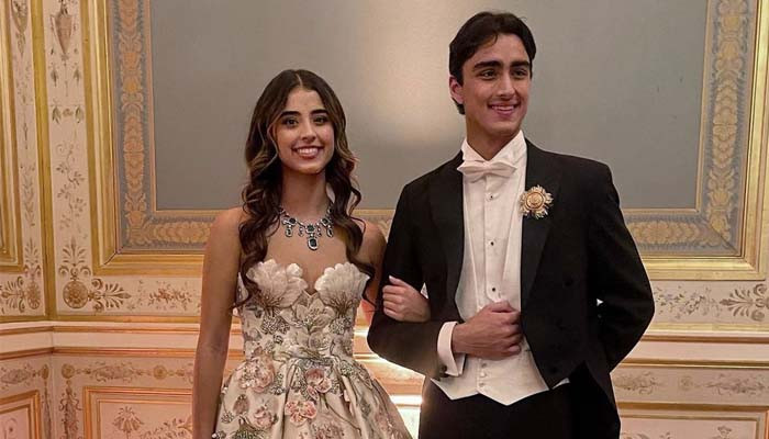 Hannah Husain carves history as Pakistan's first Debutante at Le Bal