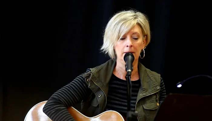 ‘The Chicks’ star Laura Lynch breathes her last at 65