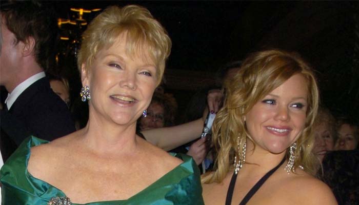 Amanda Elizabeth Davies, daughter of Erika Slezak breathes her last at 42