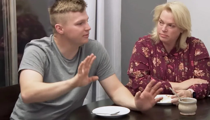 Sister Wives Stars Janelle And Kody Brown Son Garrison Brown Breathes