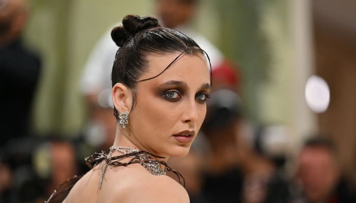 Celebrity Birthdays on May 22- Emma Chamberlain, Ginnifer Goodwin, Sean ...