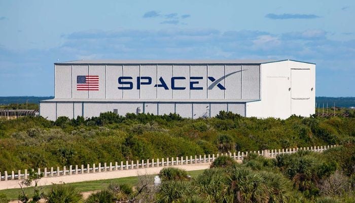 Former SpaceX employee sues company, alleges security violations