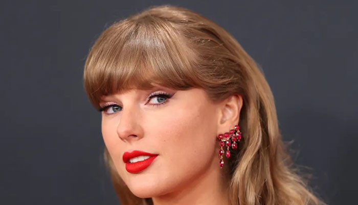 Taylor Swift creates ‘timeless memory’ with iconic 'Love Story': Watch