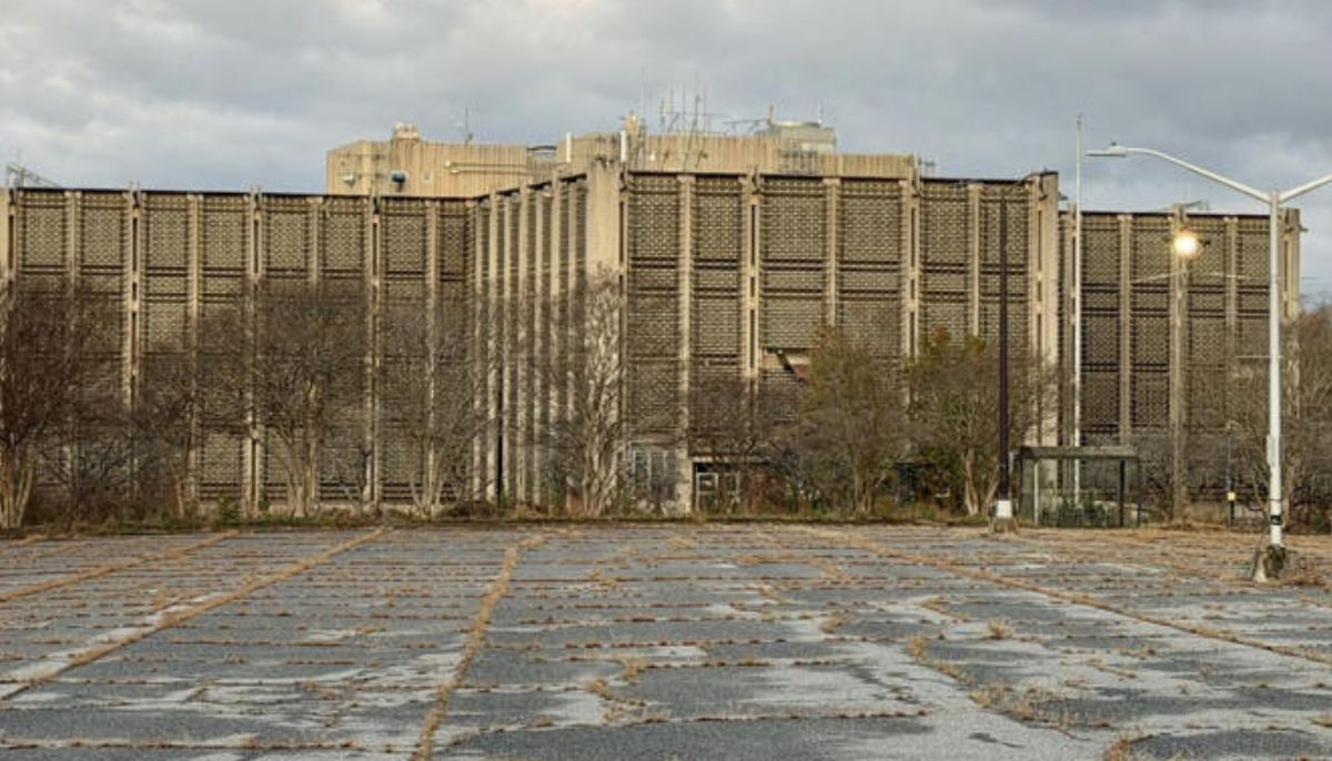 Teen dies after fall from abandoned 'Stranger Things' filming site